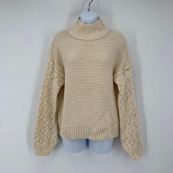 Universal Thread | Sweaters | Universal Thread Nwt Cream Chunky Knit ...